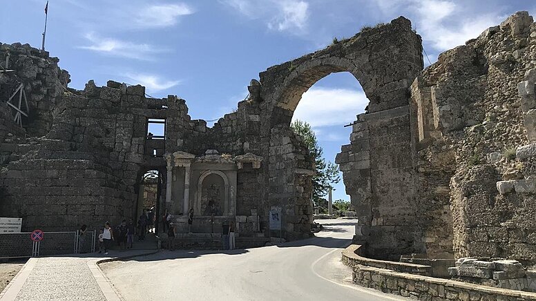 Geçmişe Yolculuk: Side’nin Turistik Yerleri | TatilEksper