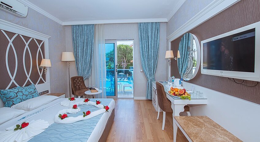 Ocean Blue High Class Hotel | TatilEksper